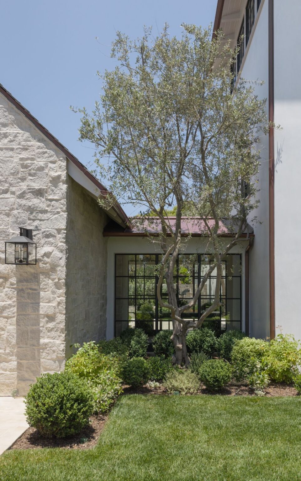 Blue Key - Garden Studio